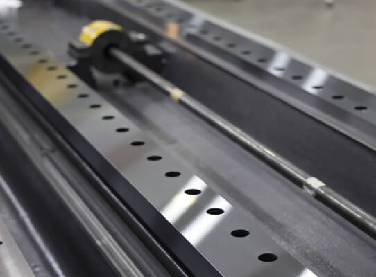 YASDA - CNC Jigborer YBM 950V